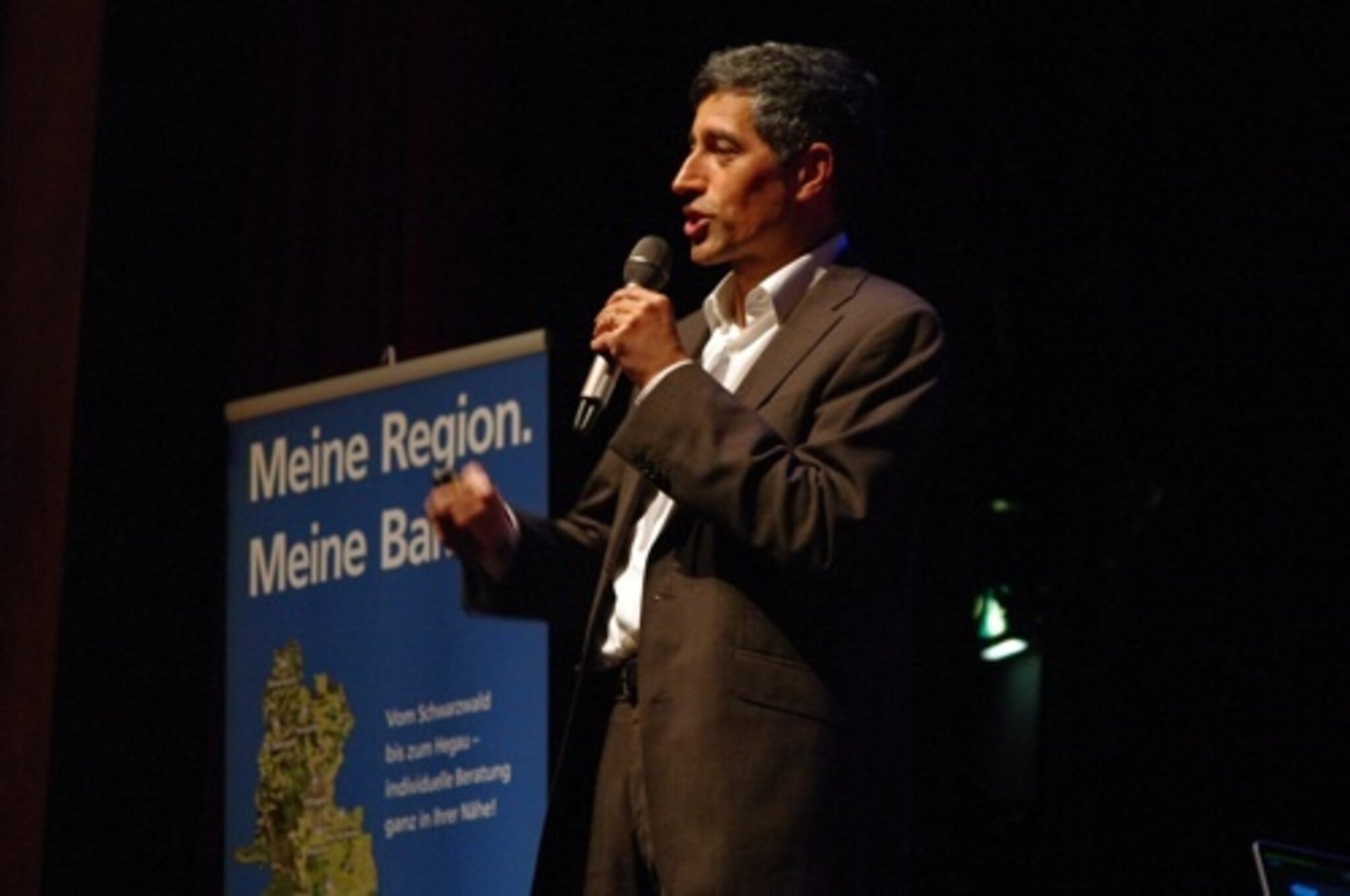 Fast 900 Besucher bei Yogeshwar-Vortrag: Ein volles Haus zum Thema ...