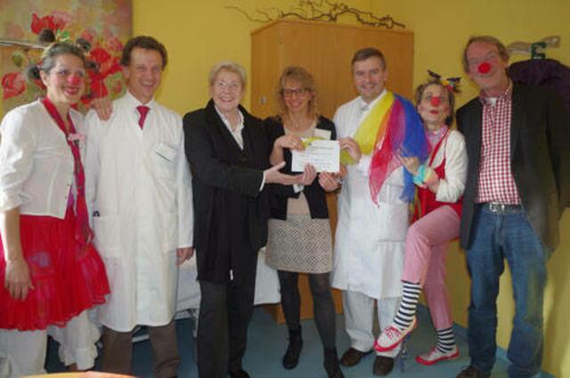 Bürgerstiftung und Krankenhaus-Förderverein spenden: Onkoclowns für ...