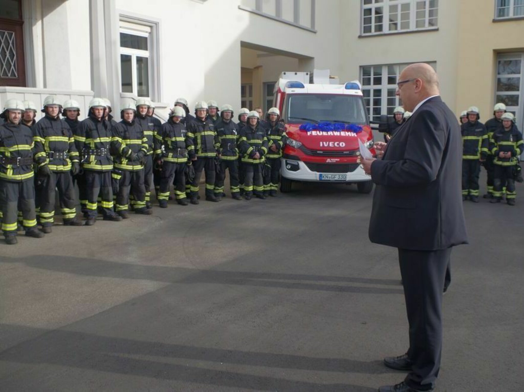 Hauptprobe der Werksfeuerwehren Maggi und GF mit Fahrzeugübergabe ...