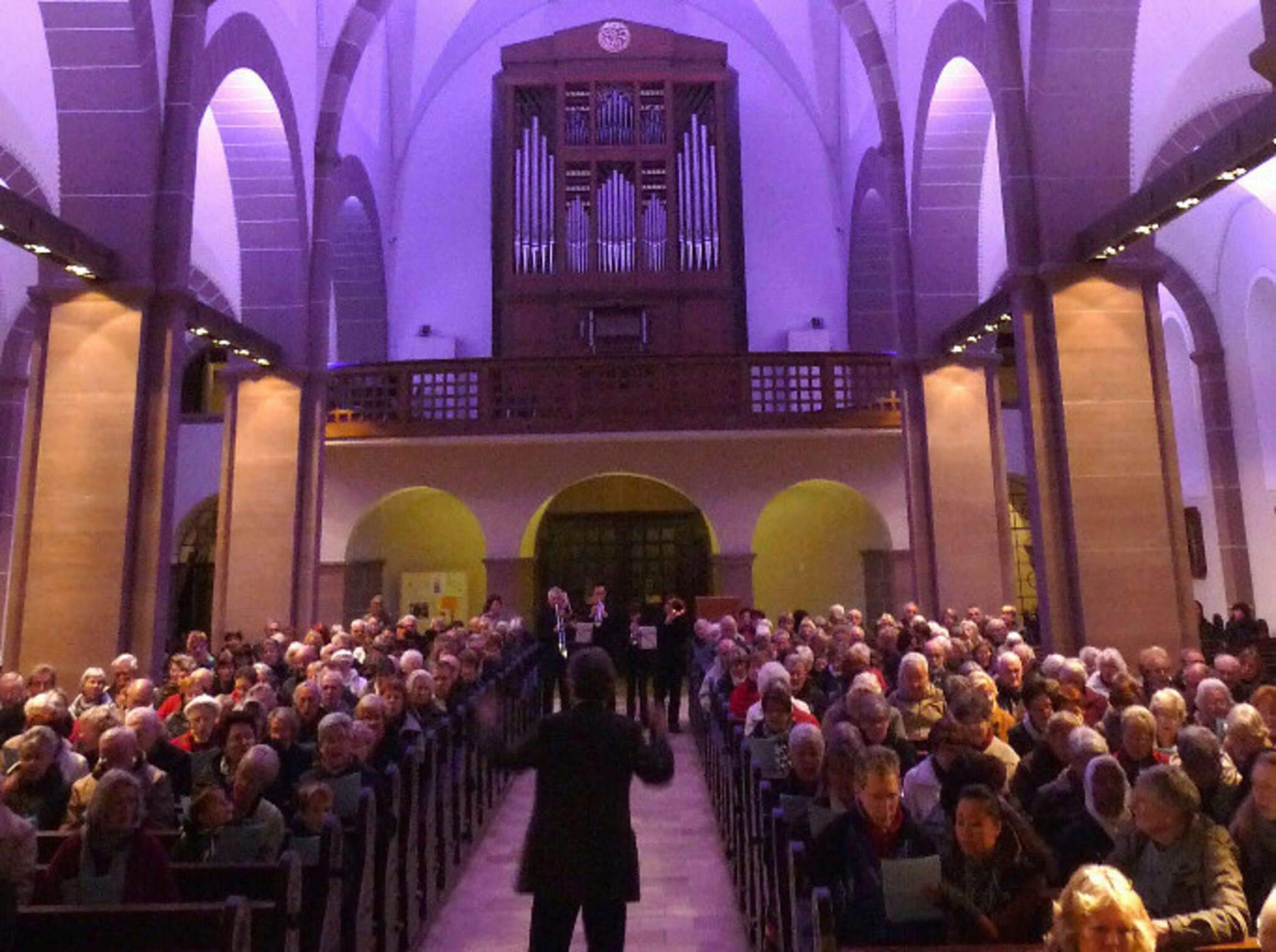 Madrigalchor Alu Singen lädt ein: Offenes Liedersingen in der Herz-Jesu-Kirche - Singen