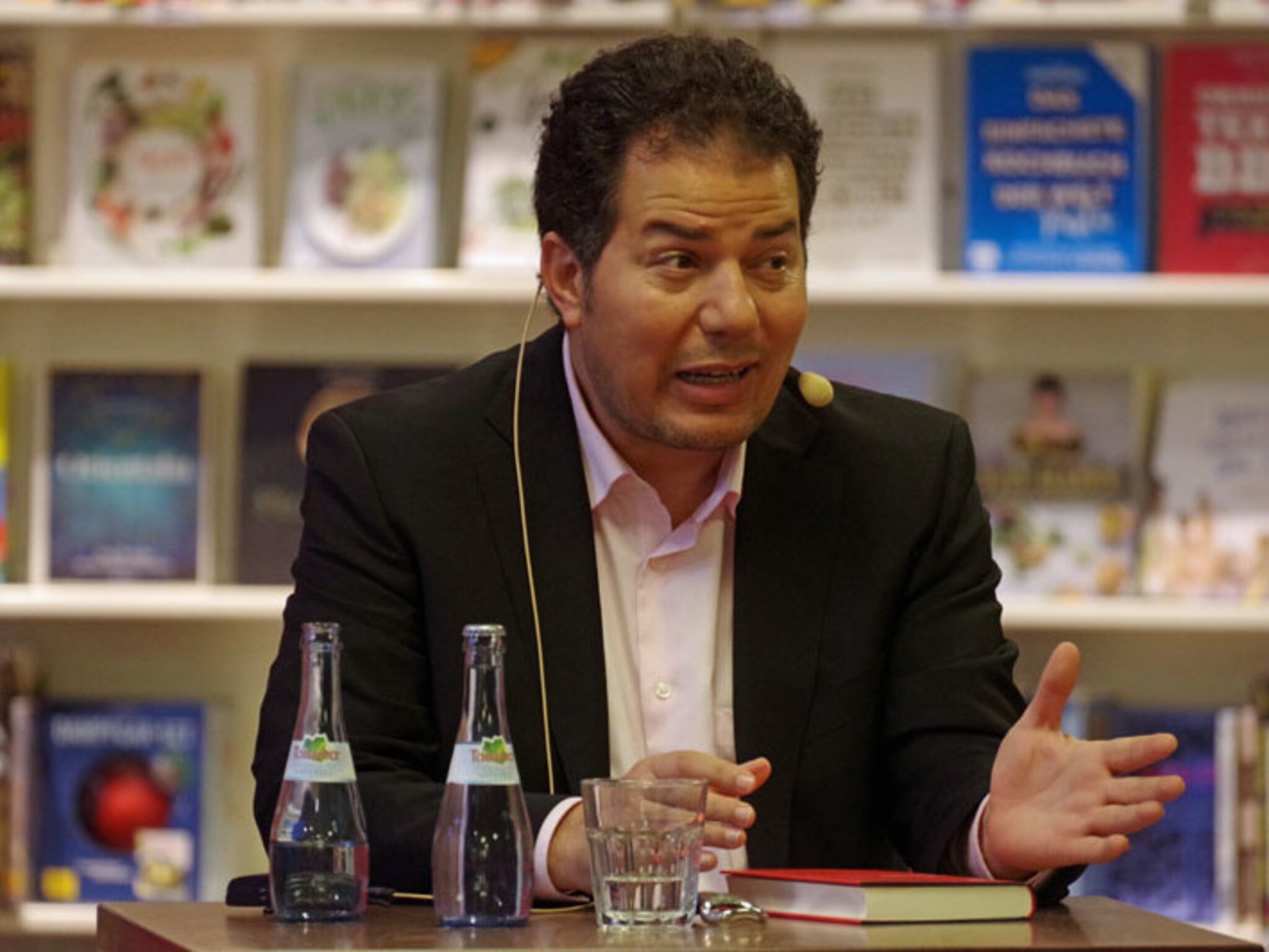 Viel Zulauf und viele Fragen bei Buchvorstellung von Hamed Abdel-Samad ...