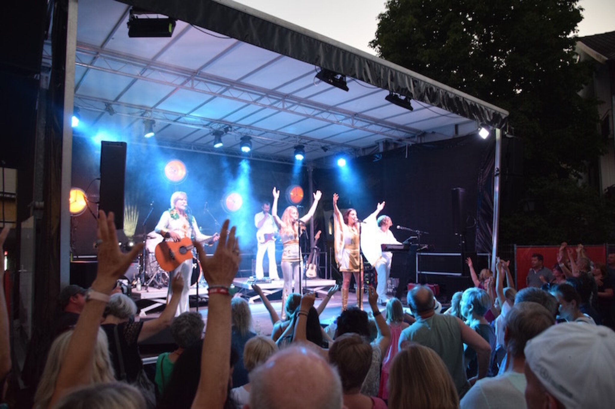 Der Schweizer Feiertag sorgte in Stockach bei den Festbesuchern für ...