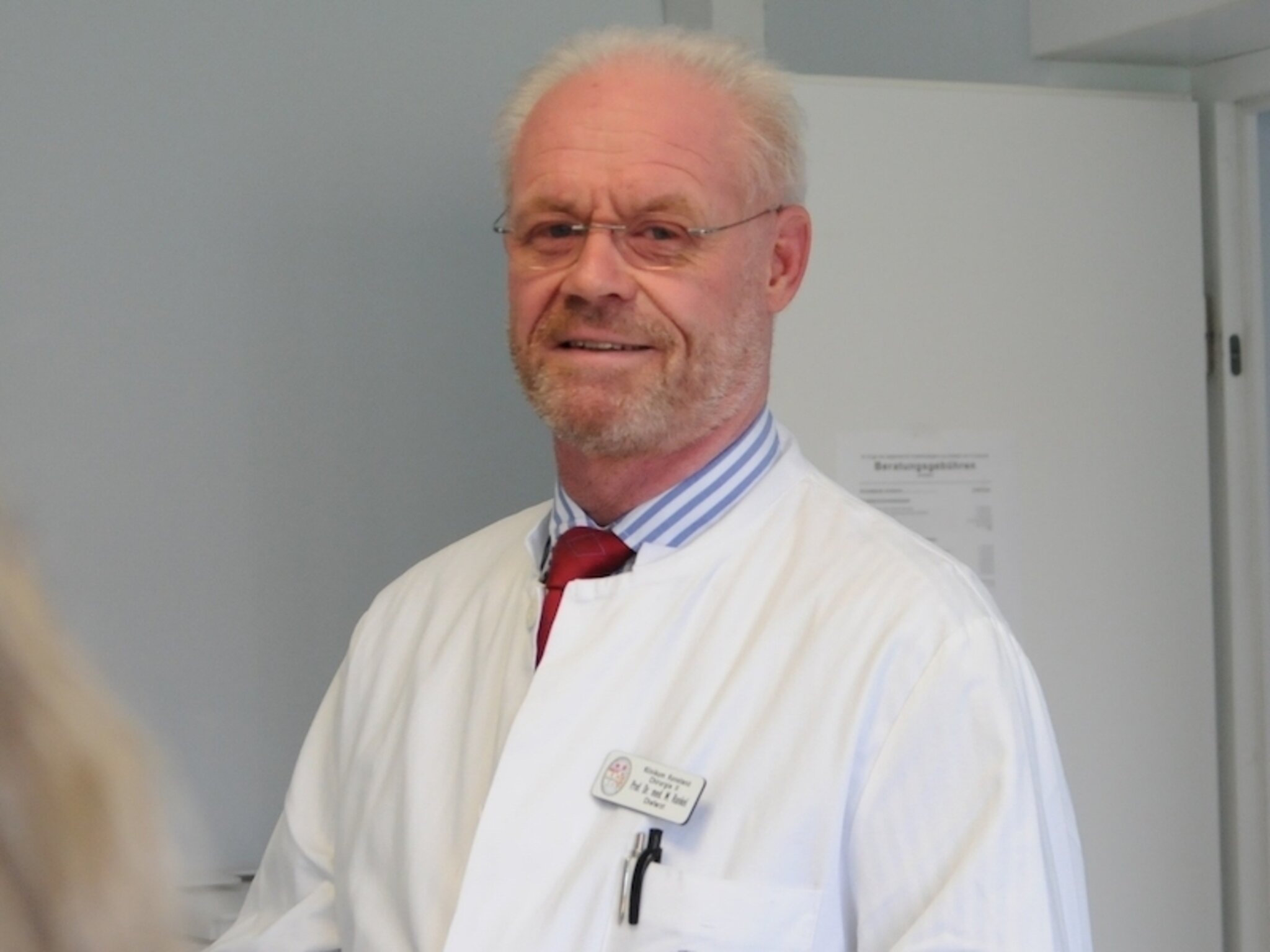 Langjähriger Chefarzt der Unfallchirurgie und Orthopädie scheidet zum ...