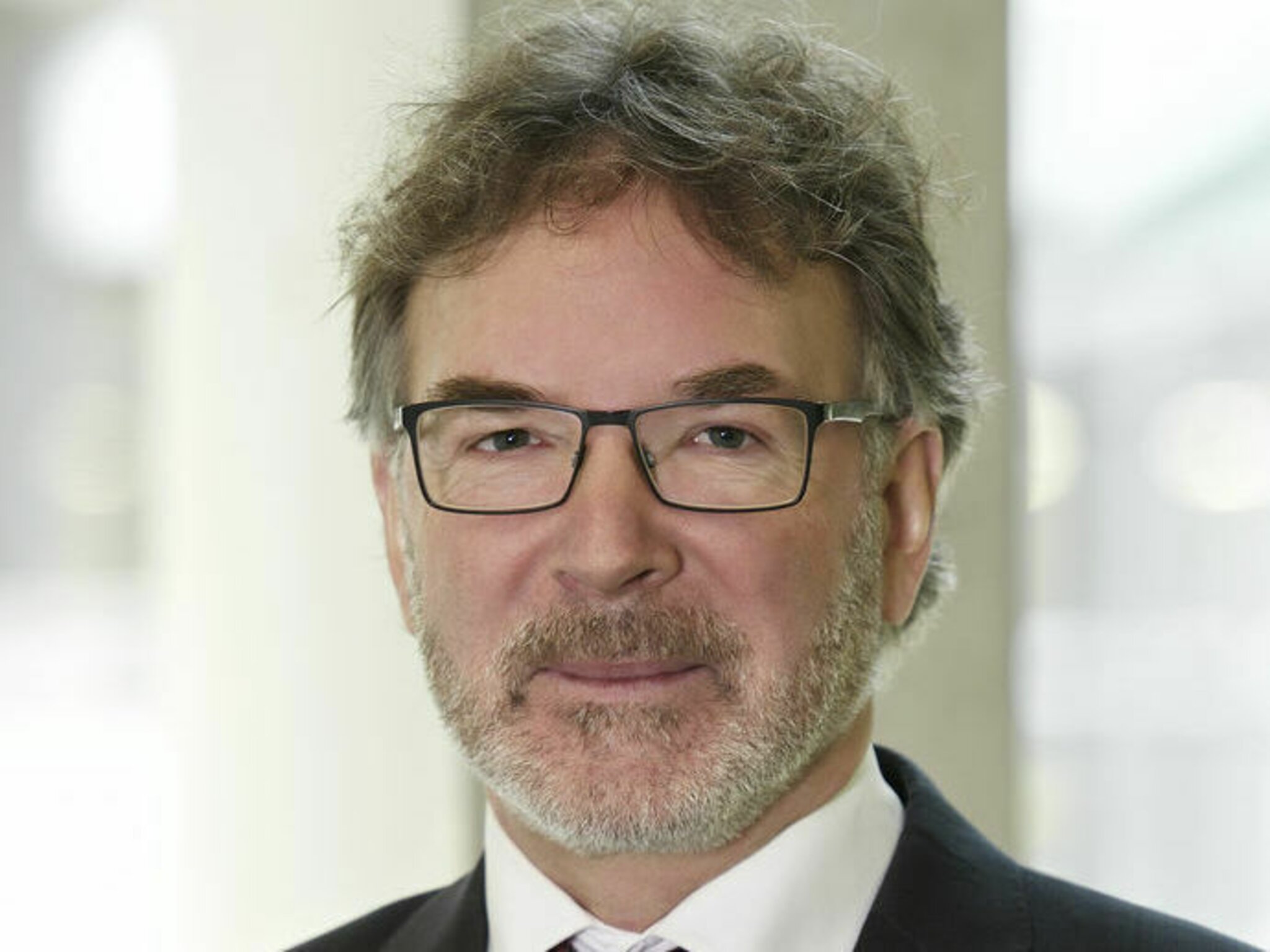 Nachhaltige Entwicklung der Uni im Fokus: Jens Apitz zum Kanzler der ...