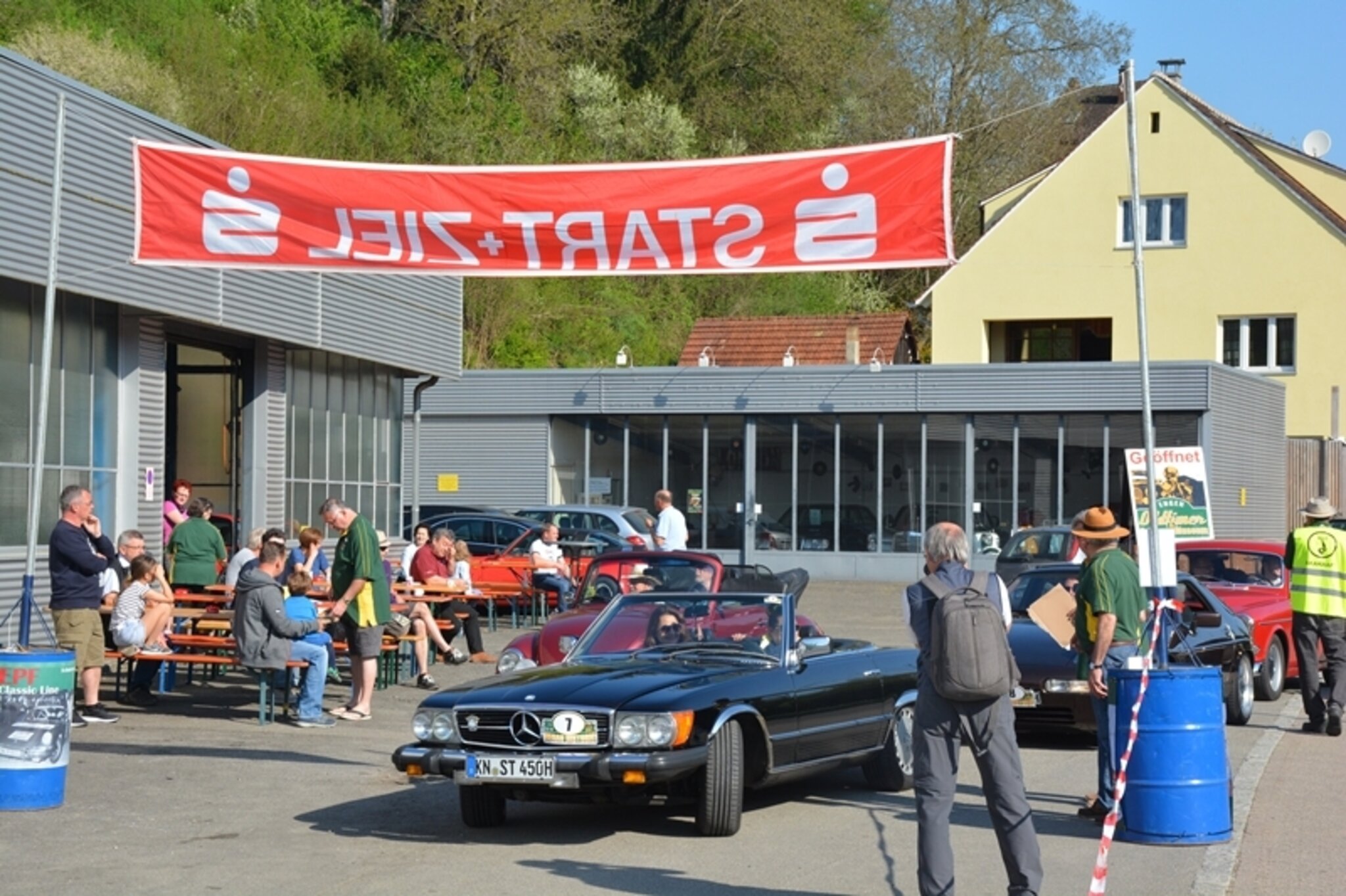 Über 60 historische Automobile: Oldtimer-Rallye Hegau Historic in Engen ...