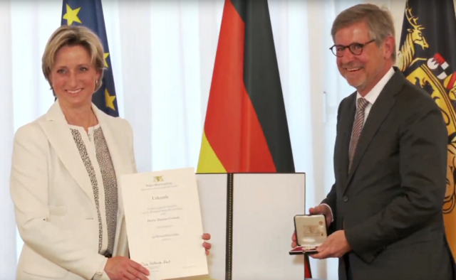 Nicole Hoffmeister-Kraut ehrt Hegauer Unternehmer: Wirtschaftsmedaille ...