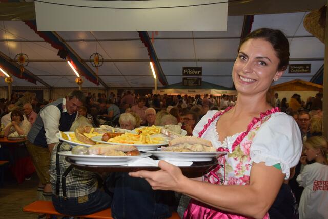 56. Ehinger Herbstfest: Riesengaudi im Festzelt - Mühlhausen-Ehingen