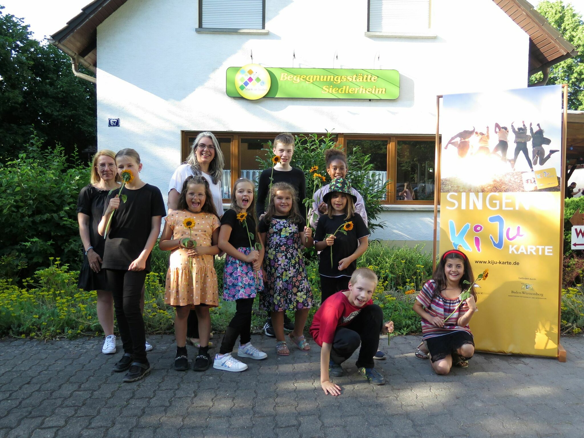 Ensemble der „Minidramen 2022“: „Was uns wichtig ist – “ in der GEMS ...