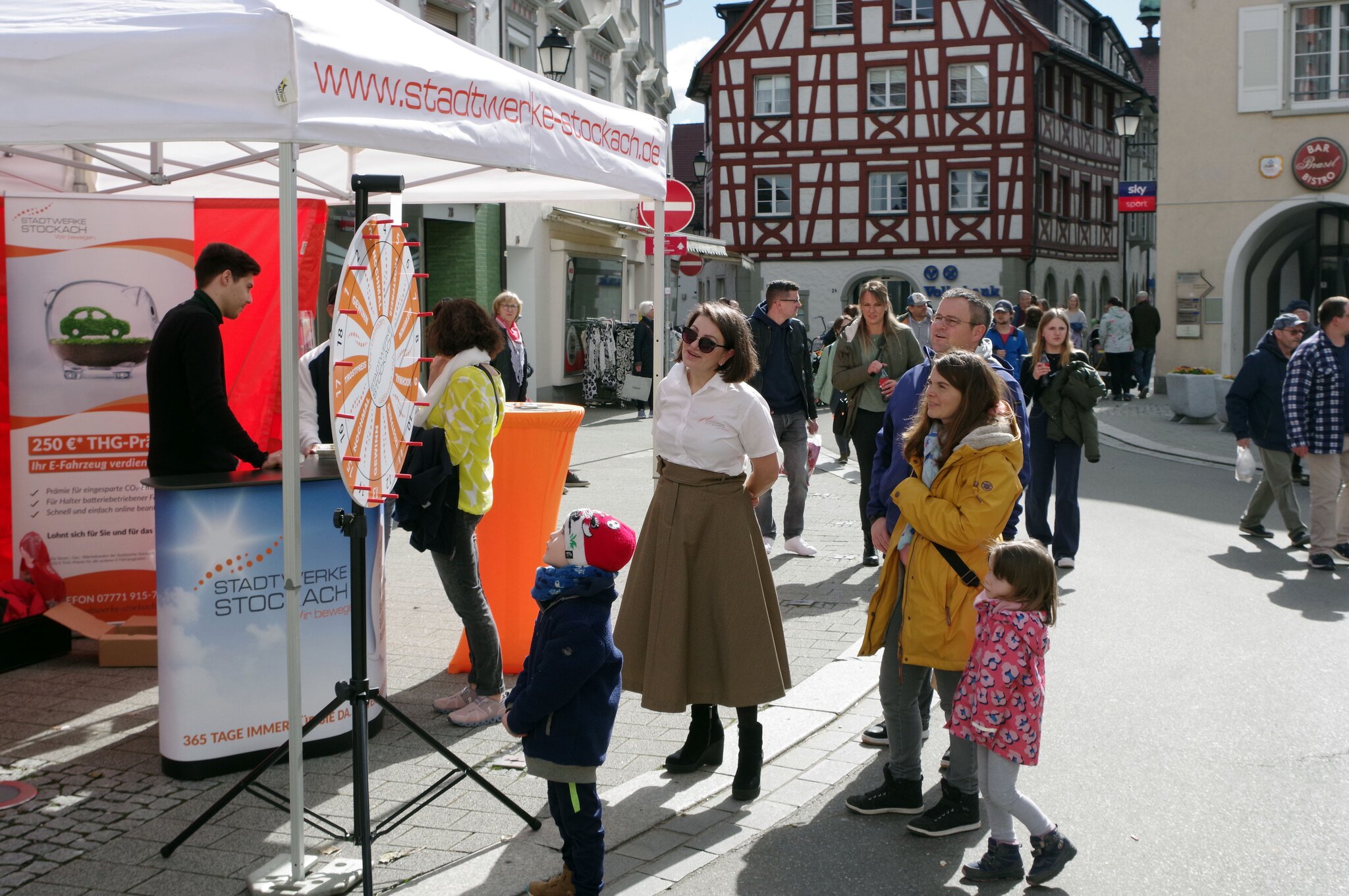 Starker Andrang zum verkaufsoffenen Sonntag: Stockach freut sich über ...