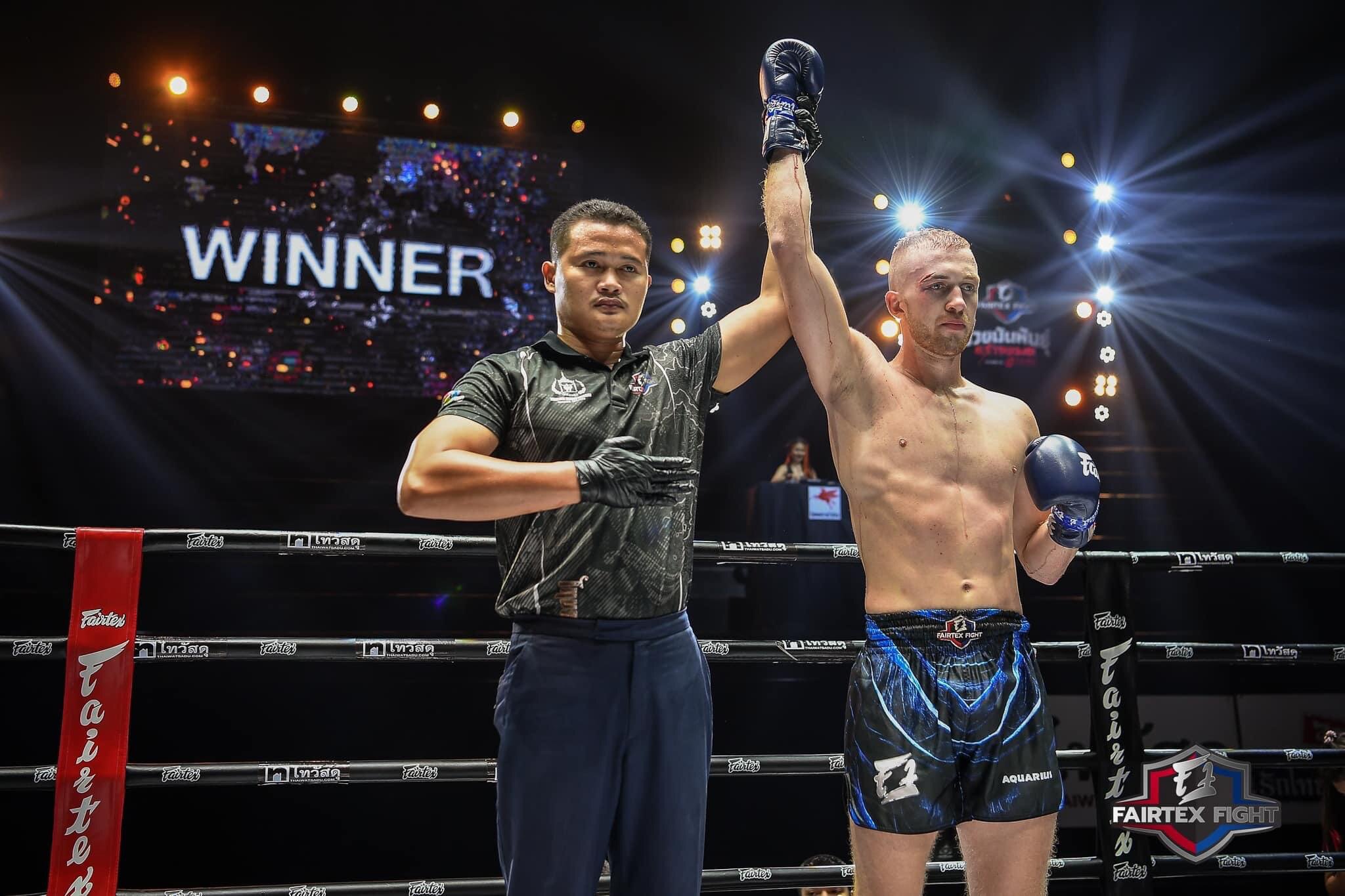 Thai-Boxen: Aaron Born sorgt für Furore - Singen