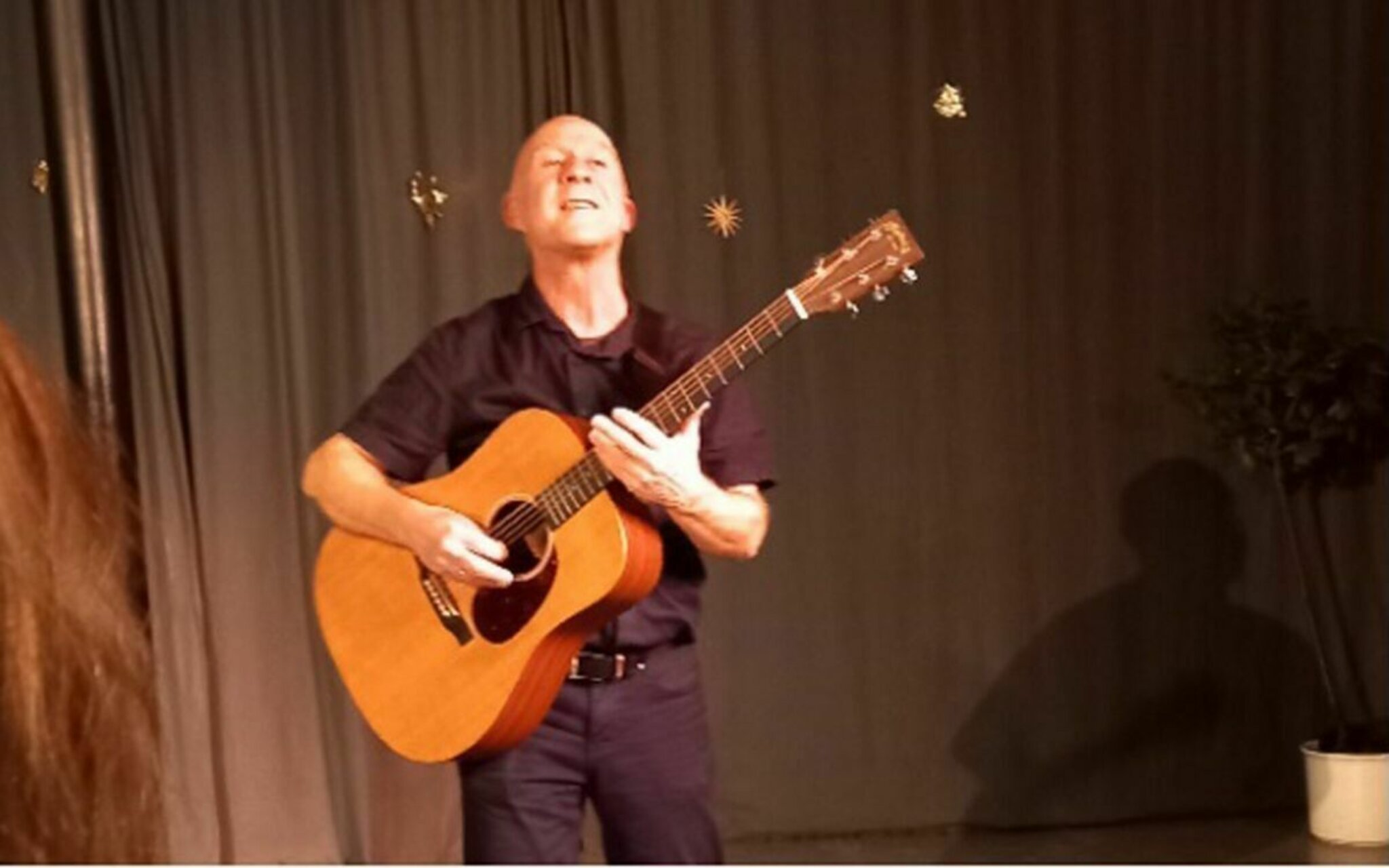 Simon Weiland bei "Bücher am Markt": Am Schluss die Sterne als Lohn - Stockach