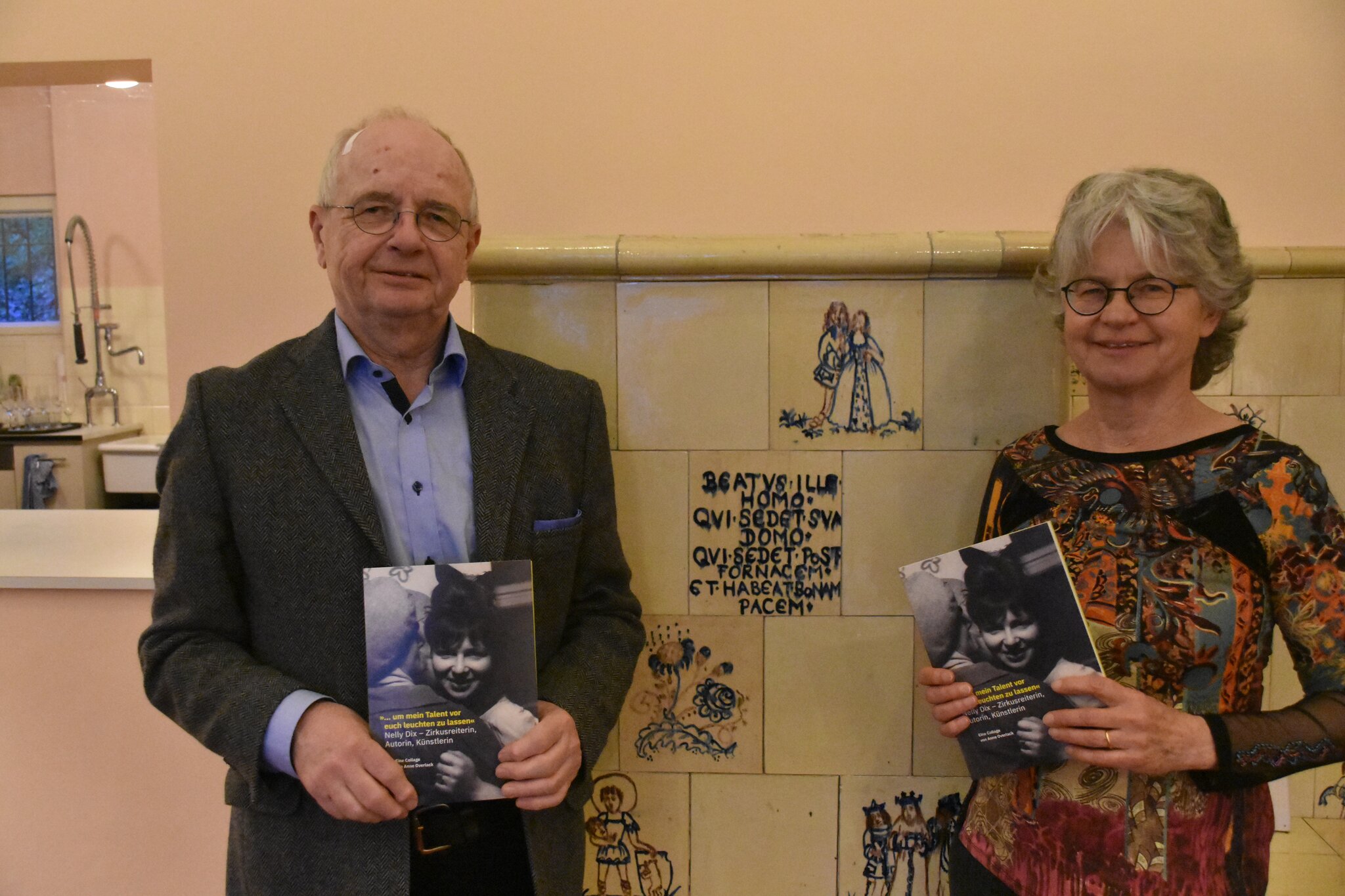 Buchvorstellung zum Lebenswerk von Nelly Dix: "Wunderkinder werden ...