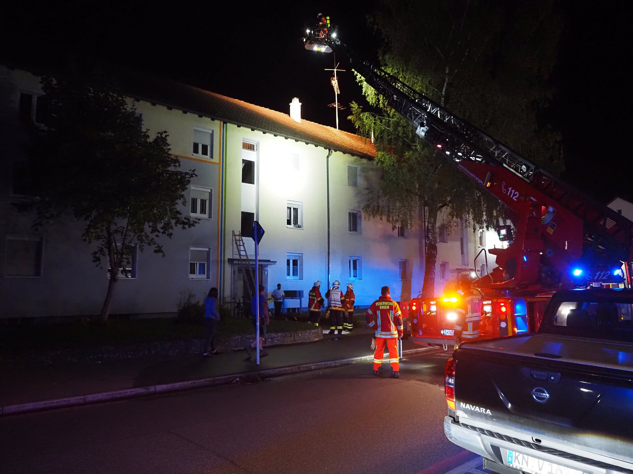 Wohnungsbrand breitete sich blitzschnell aus: Gebäudebrand sorgt für ...