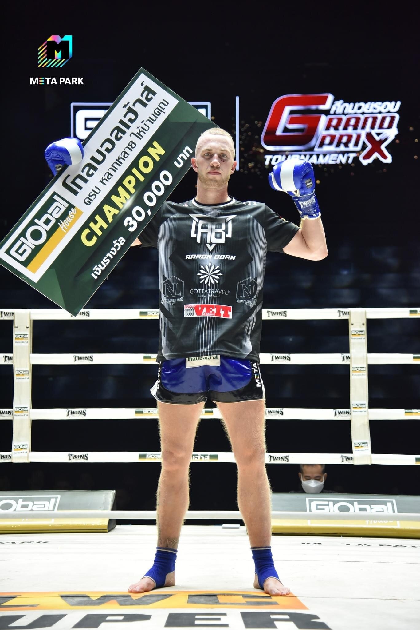 Sensationeller Sieg gegen den Lokalmatador: Aaron Born sichert sich ...