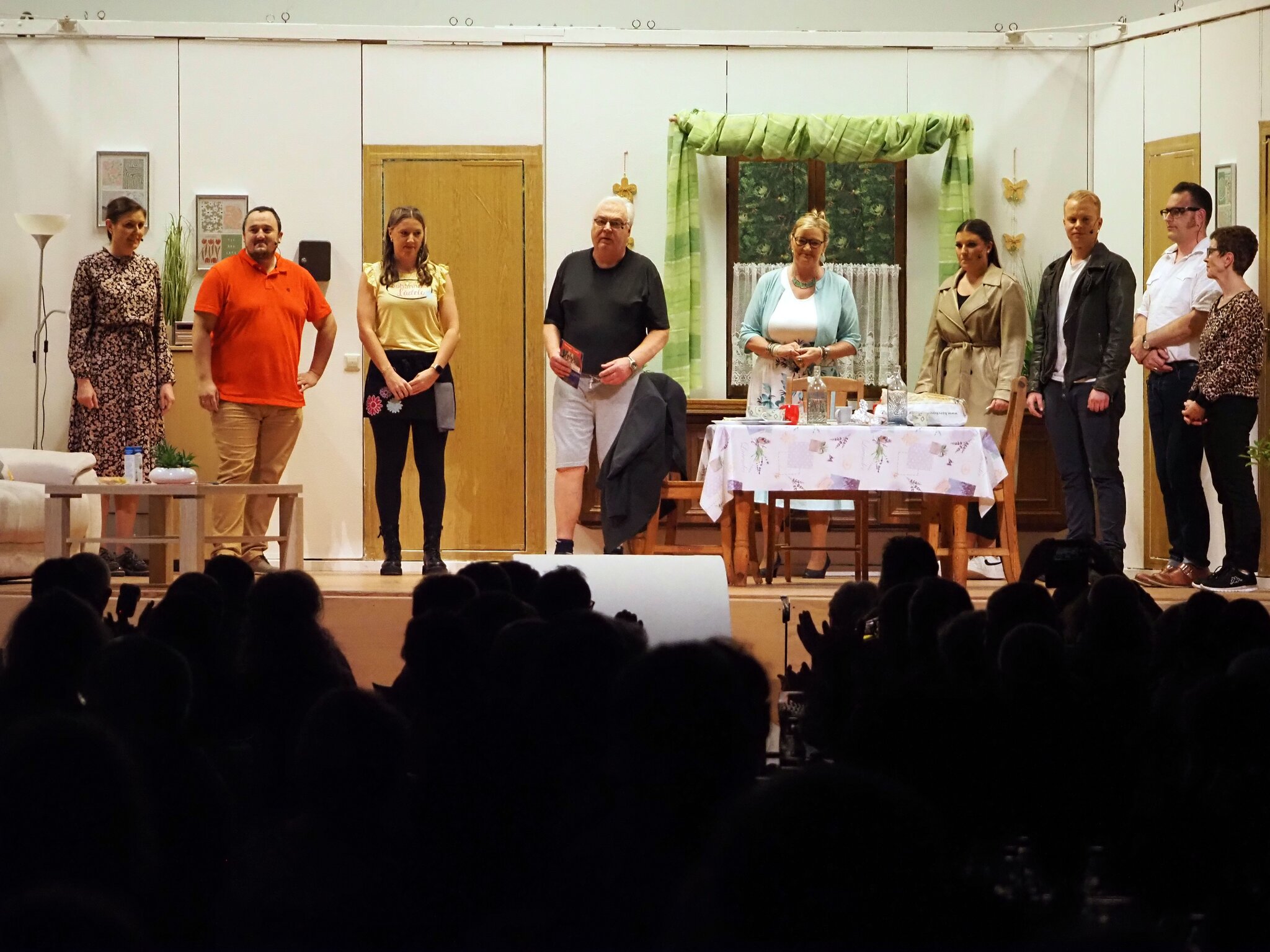 Schönes Comeback des MMSV-Theater in Zoznegg: Wenn die Katze erst ...