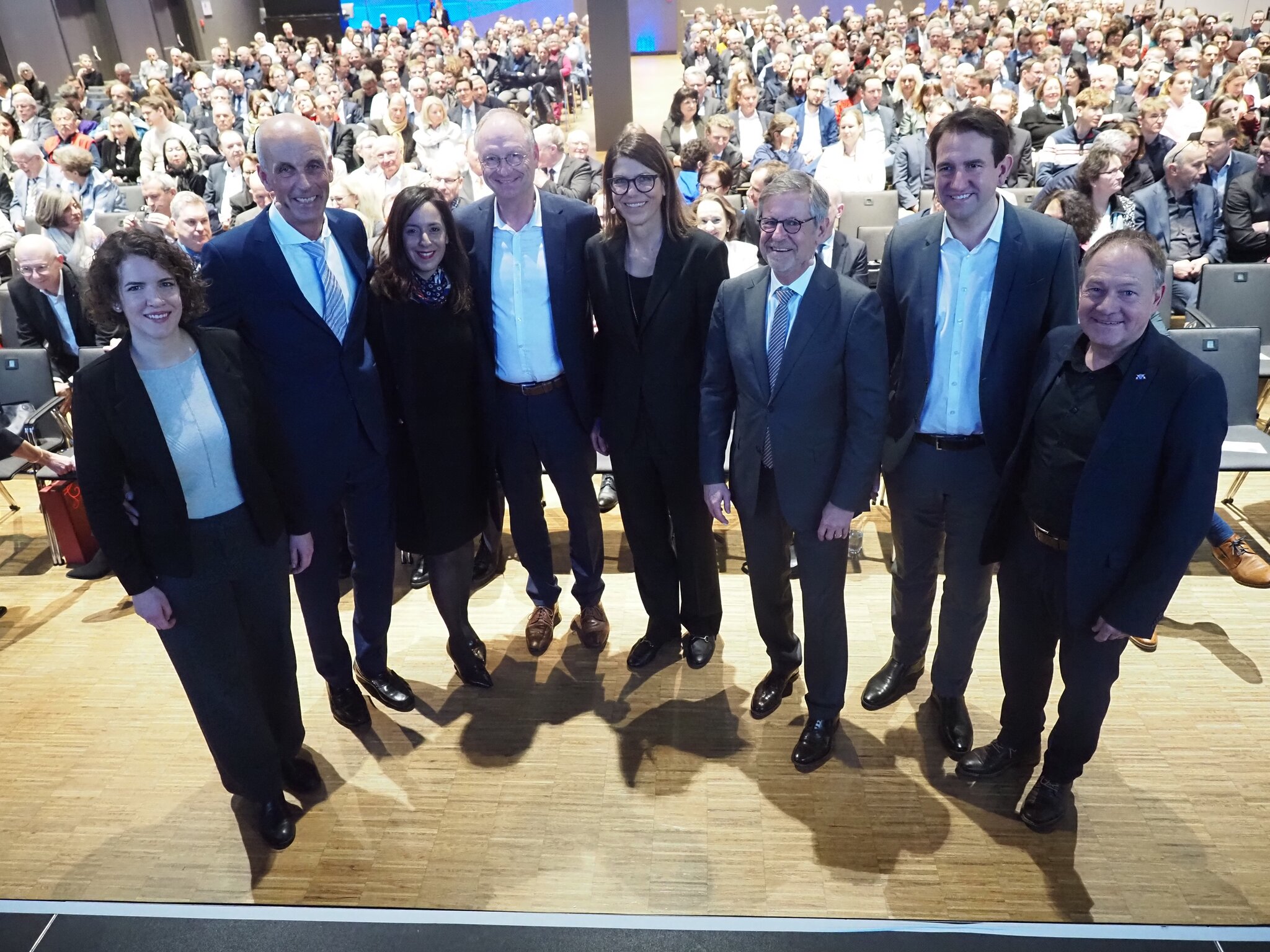 Nachdenkliches und ein großer Wechsel bei der IHK: Hilft Kreative ...