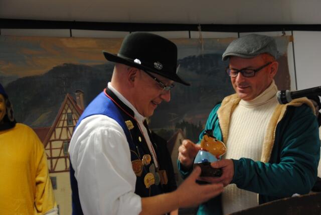 Zunftmeisterempfang mit Spitzen / Teil 1: Höriumzug spiegelt die ...