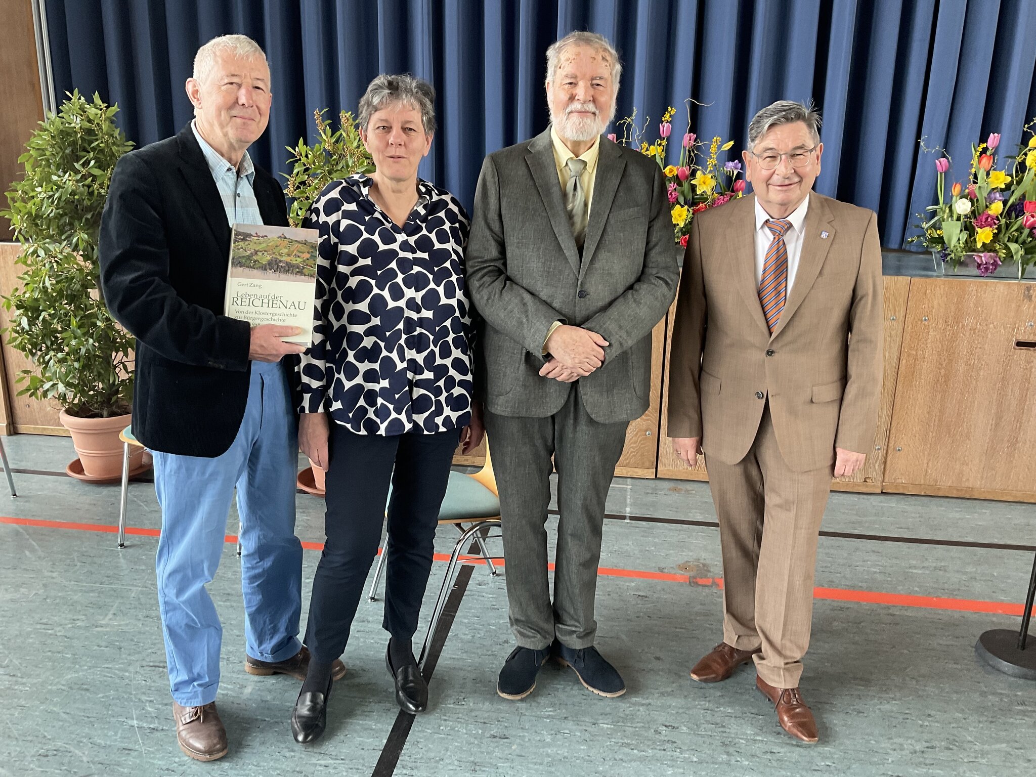 Zangs jüngere Ortsgeschichte zum Inseljubiläum: „Lesen Sie! Sie müssen ...