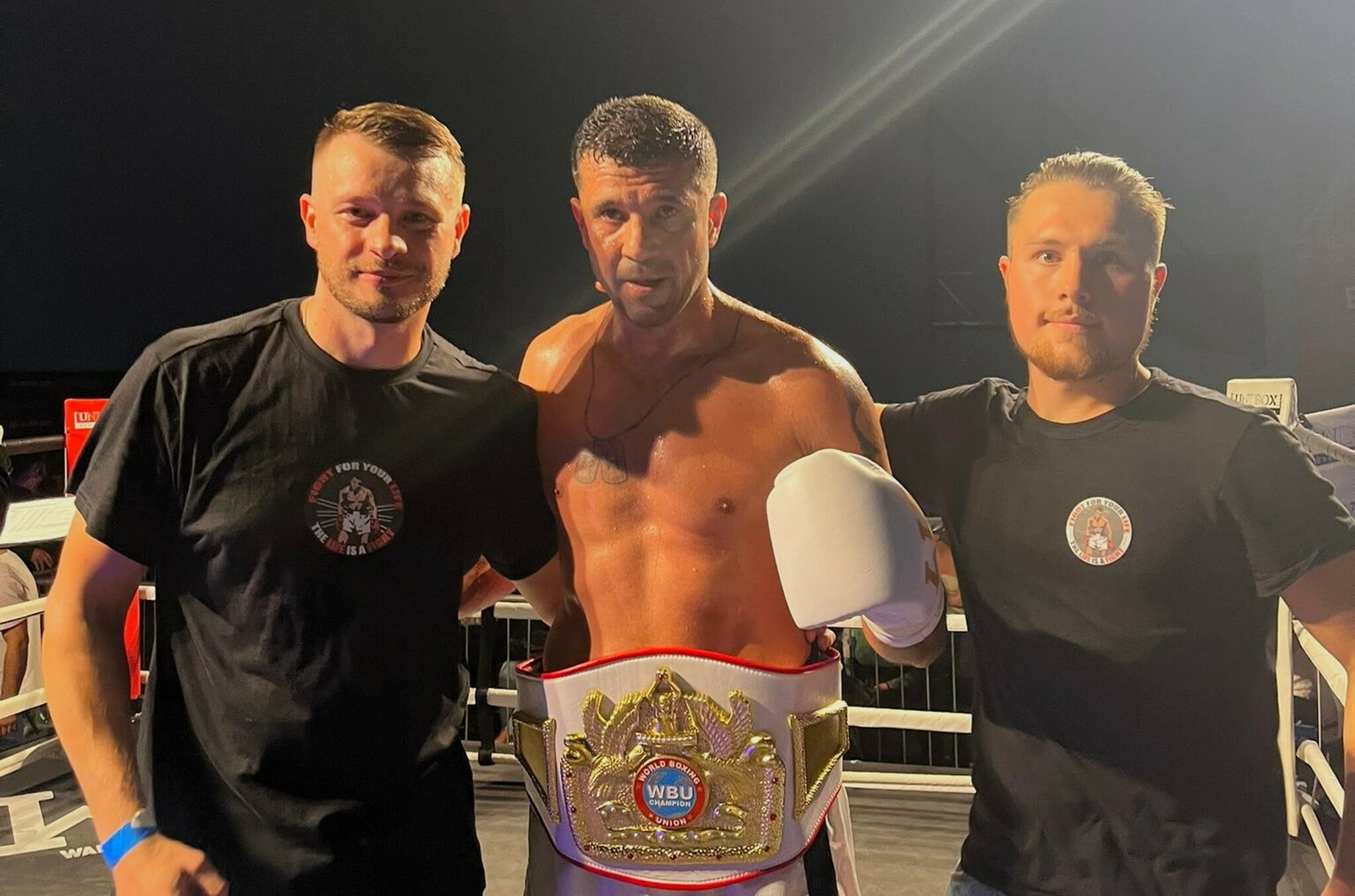 Singener Boxer gewinnt WBU Elite Masters: Arash Armin Alman holt sich ...