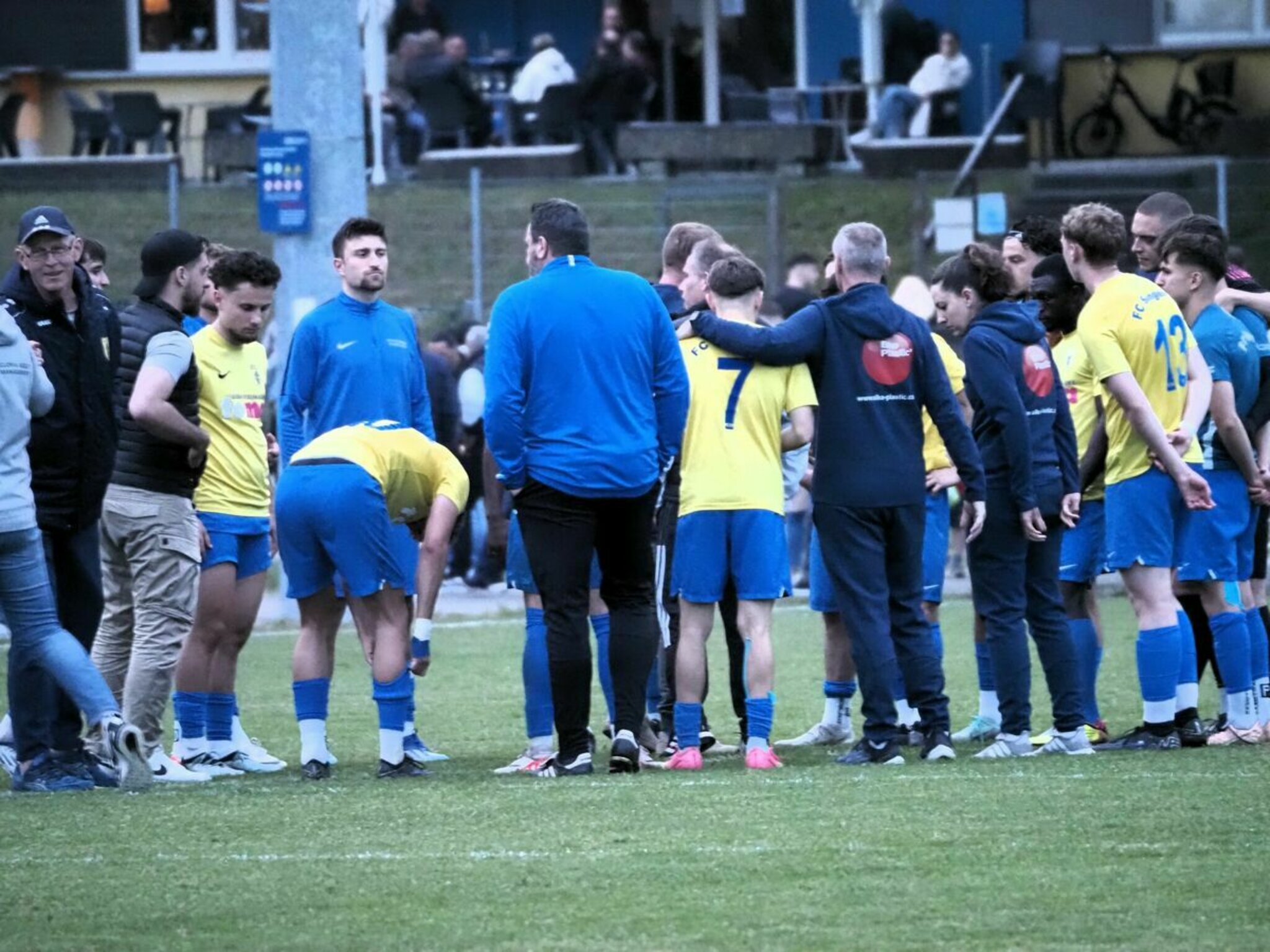 FC Singen weiter auf Waldeck-Sportplatz: Duell der Absteiger beim ...