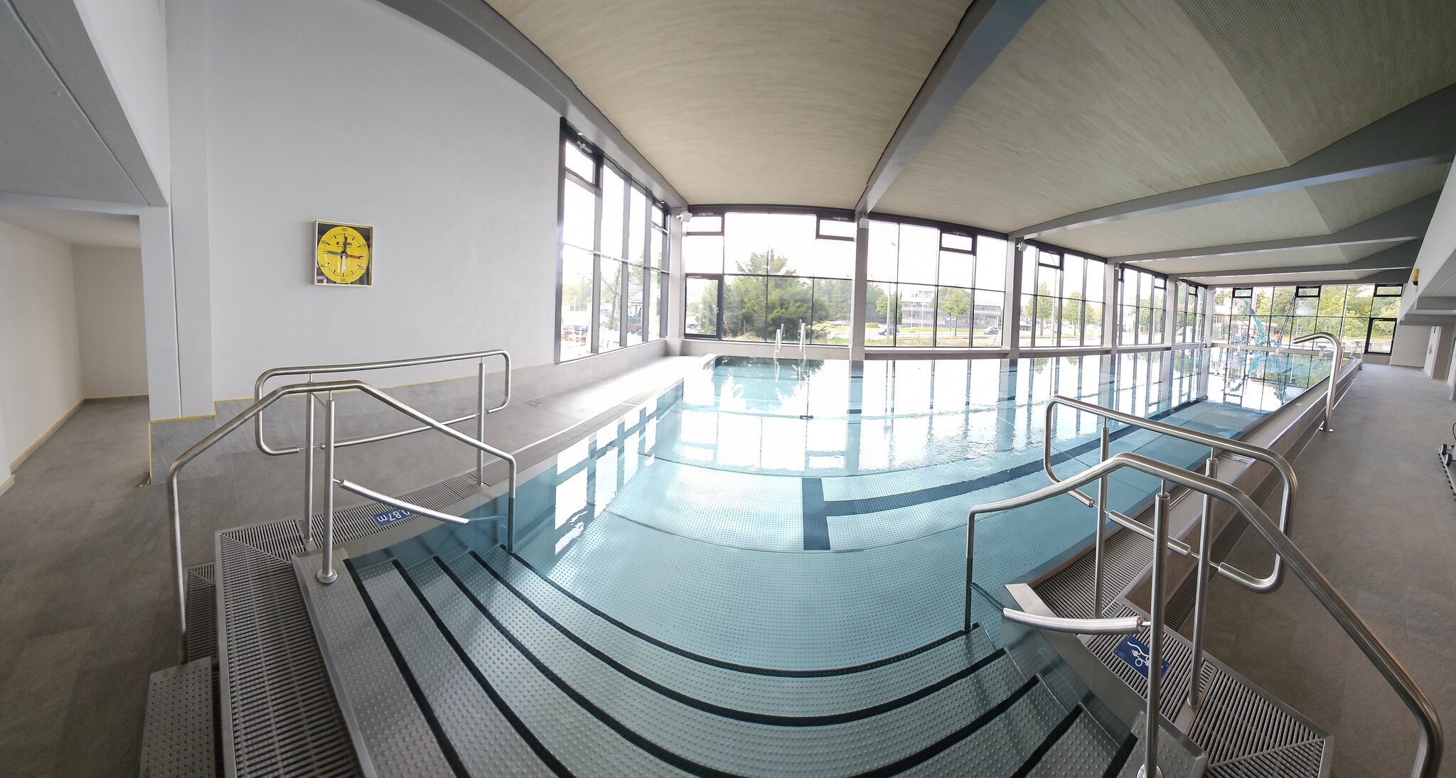 Nach zwei Jahren ist das Stockacher Hallenbad wieder wie neu - Stockach