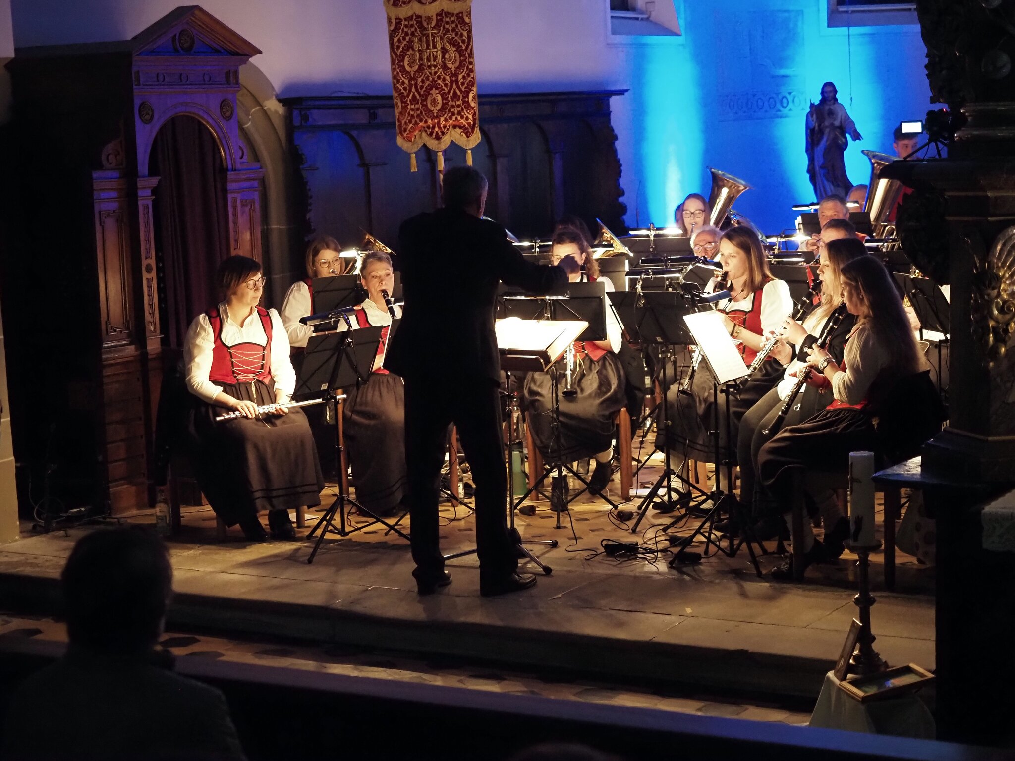 Ensemble "In sono tubae" als Gäste: Kirchenkonzert mit dem Musikverein ...