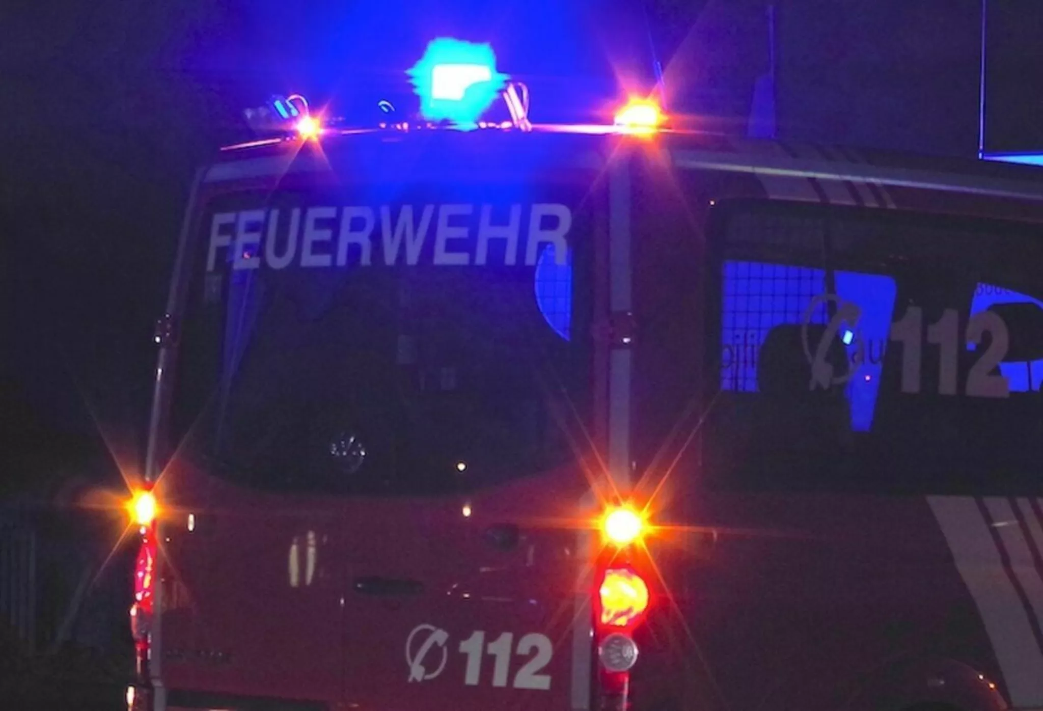 Fahrer bleibt unverletzt: Auto gerät während der Fahrt in Brand - Radolfzell