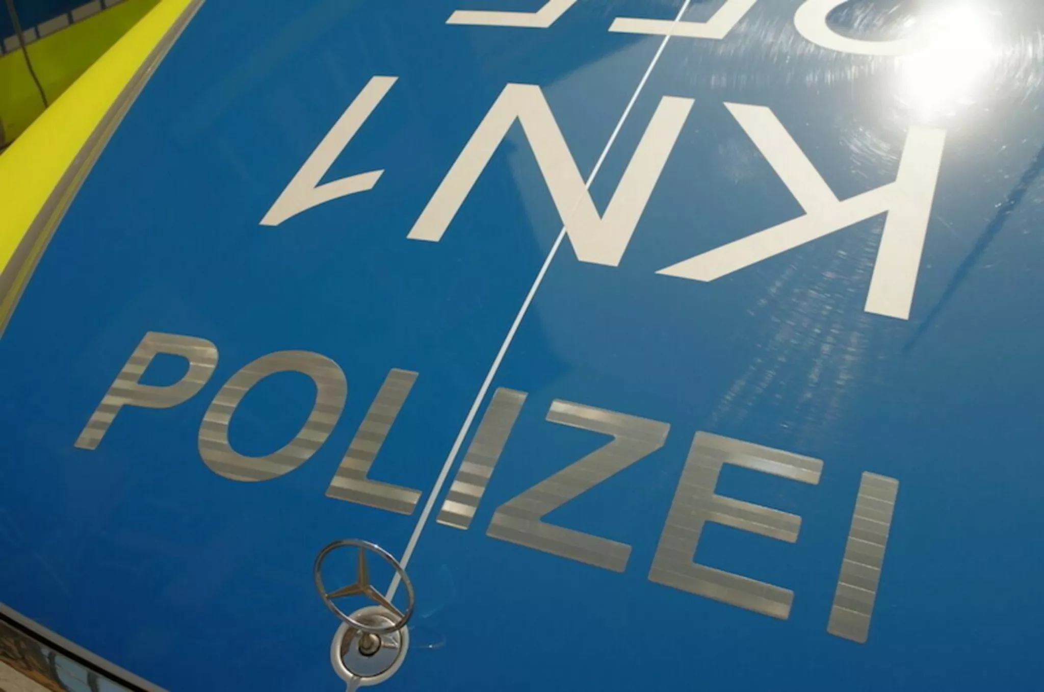 Von links kommenden Audi übersehen: Hoher Blechschaden bei Vorfahrtsunfall auf der Otto-Hahn ...